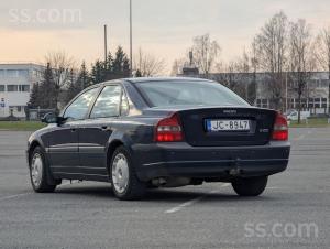 Blue Volvo S80 1999 in Riga, with an engine capacity of 2.90 L and mileage of 390 thousand km for 1000 €, photo 4 on AUTOMOTO.COM.LV