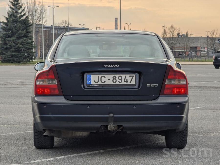 Blue Volvo S80 1999 in Riga, with an engine capacity of 2.90 L and mileage of 390 thousand km for 1000 €, photo 5 on AUTOMOTO.COM.LV