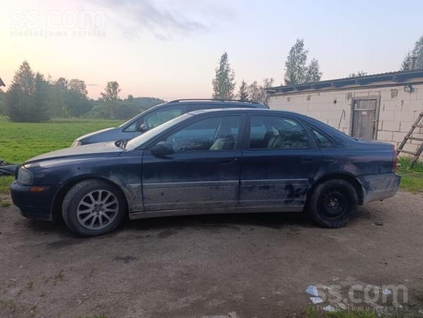 Blue Volvo S80 1999 in Rezekne, with an engine capacity of 2.50 L and mileage of 0 thousand km for 350 €, photo 3 on AUTOMOTO.COM.LV