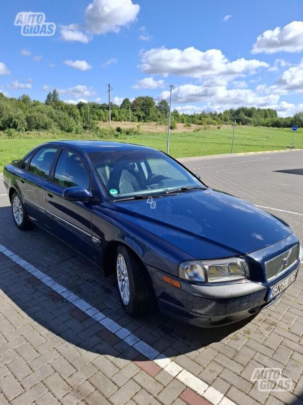 Blue Volvo S80 1999 in Elektrenai, with an engine capacity of 2.40 L and mileage of 280 thousand km for 700 €, photo 3 on AUTOMOTO.COM.LV