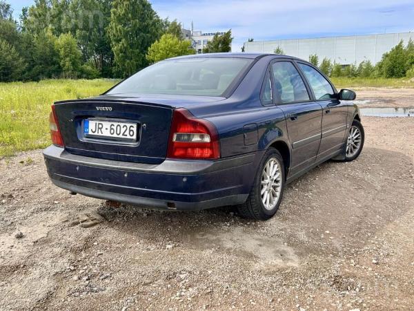 Blue Volvo S80 1999 in Riga, with an engine capacity of 2.50 L and mileage of 446 thousand km for 990 €, photo 3 on AUTOMOTO.COM.LV