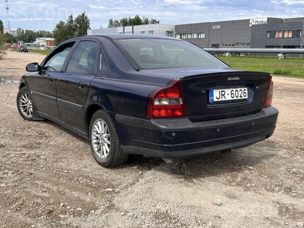Blue Volvo S80 1999 in Riga, with an engine capacity of 2.50 L and mileage of 446 thousand km for 990 €, photo 4 on AUTOMOTO.COM.LV