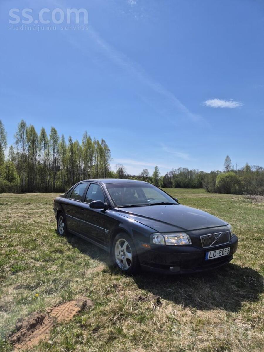 Zils Volvo S80 1999 Ludza, ar dzinēja tilpumu 2.50 L un nobraukumu 325 tūkst. km par 750 €, foto 4 vietnē AUTOMOTO.COM.LV