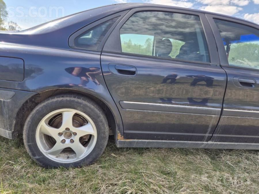 Zils Volvo S80 1999 Ludza, ar dzinēja tilpumu 2.50 L un nobraukumu 325 tūkst. km par 750 €, foto 6 vietnē AUTOMOTO.COM.LV