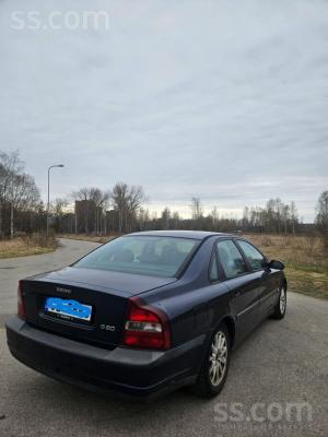 Blue Volvo S80 1999 in Riga, with an engine capacity of 3.00 L and mileage of 249 thousand km for 1100 €, photo 3 on AUTOMOTO.COM.LV