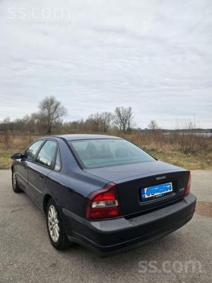 Blue Volvo S80 1999 in Riga, with an engine capacity of 3.00 L and mileage of 249 thousand km for 1100 €, photo 4 on AUTOMOTO.COM.LV