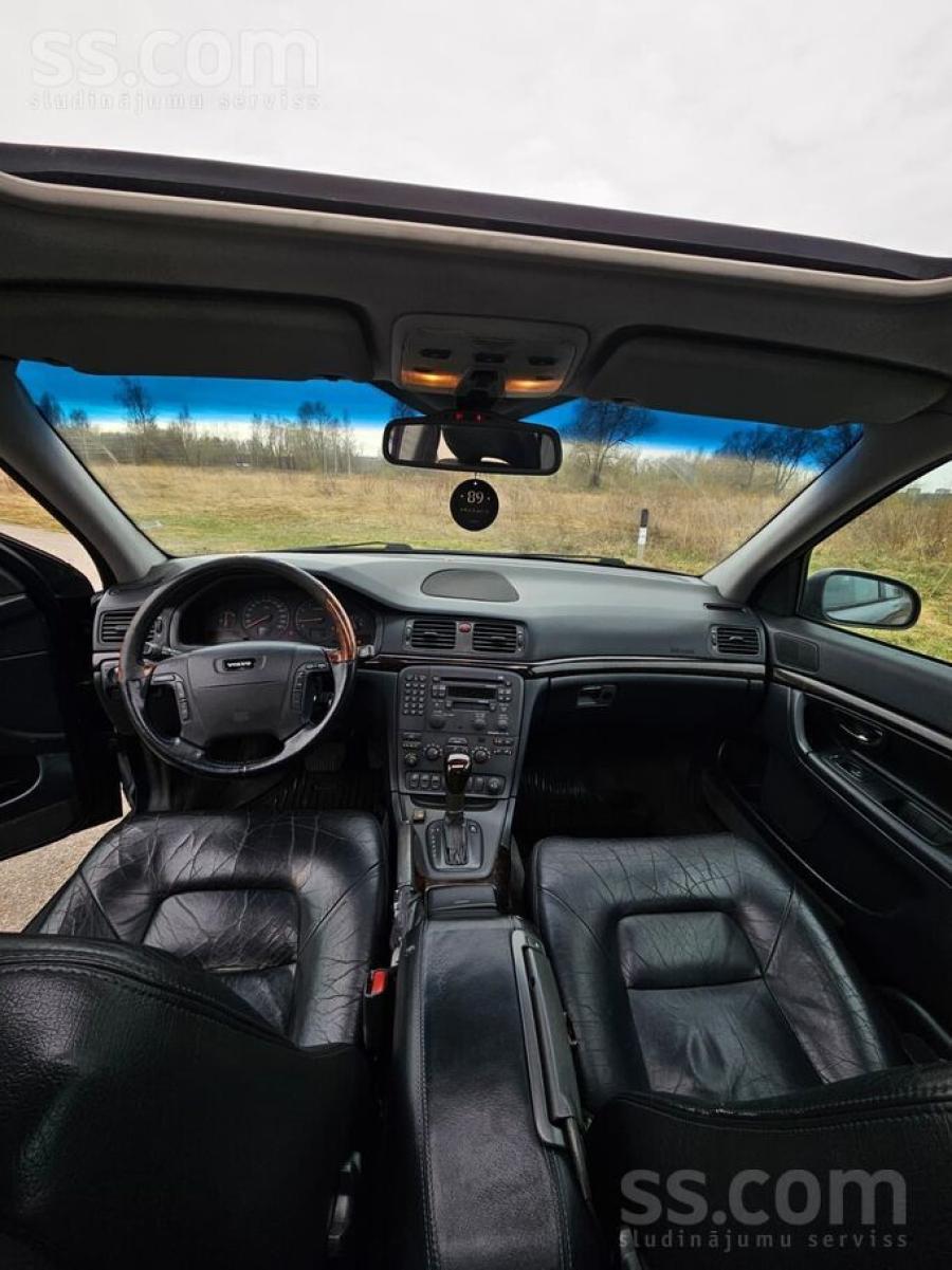 Blue Volvo S80 1999 in Riga, with an engine capacity of 3.00 L and mileage of 249 thousand km for 1100 €, photo 7 on AUTOMOTO.COM.LV