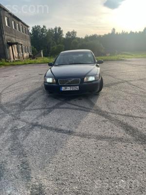Blue Volvo S80 1999 in Cesis, with an engine capacity of 2.50 L and mileage of 490 thousand km for 1150 €, photo 3 on AUTOMOTO.COM.LV