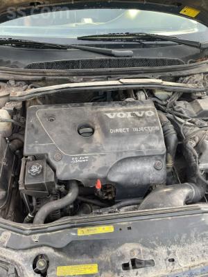 Blue Volvo S80 1999 in Cesis, with an engine capacity of 2.50 L and mileage of 490 thousand km for 1150 €, photo 5 on AUTOMOTO.COM.LV