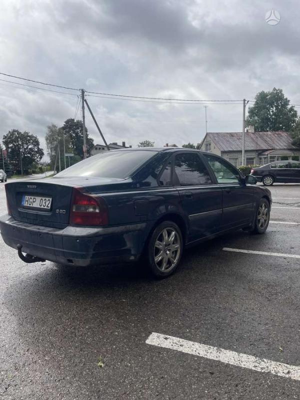 Вольво С80 1999 в Расейняй на AUTOMOTO.COM.LV Синий Вольво С80 1999 в Расейняй, объемом двигателя 2.46 л и пробегом 448 тыс. км за 500 €, фото 4 на AUTOMOTO.COM.LV