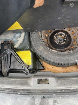Zils Volvo S80 1999 Raseiniai, ar dzinēja tilpumu 2.46 L un nobraukumu 448 tūkst. km par 500 €, foto 15 vietnē AUTOMOTO.COM.LV
