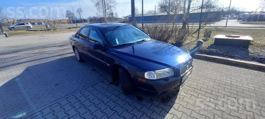 Zils Volvo S80 2000 Ventspils, ar dzinēja tilpumu 2.50 L un nobraukumu 308 tūkst. km par 1500 €, foto 2 vietnē AUTOMOTO.COM.LV