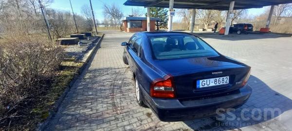 Zils Volvo S80 2000 Ventspils, ar dzinēja tilpumu 2.50 L un nobraukumu 308 tūkst. km par 1500 €, foto 4 vietnē AUTOMOTO.COM.LV