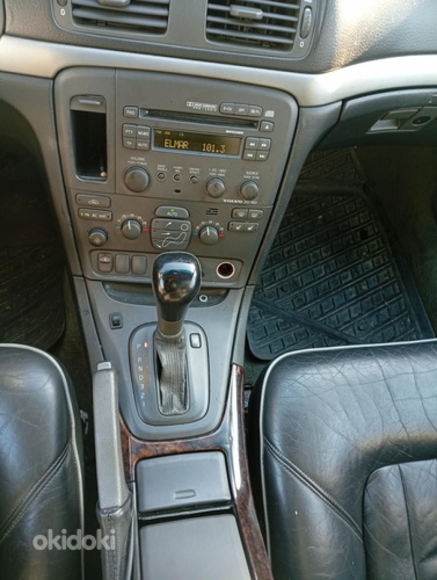 Blue Volvo S80 2000 in Rapla, with an engine capacity of 2.50 L and mileage of 636 thousand km for 1000 €, photo 13 on AUTOMOTO.COM.LV