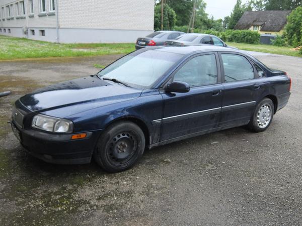 Zils Volvo S80 2000 Rakvere, ar dzinēja tilpumu 2.40 L un nobraukumu 400 tūkst. km par 300 €, foto 1 vietnē AUTOMOTO.COM.LV