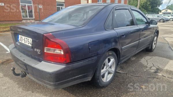 Blue Volvo S80 2000 in Riga, with an engine capacity of 2.40 L and mileage of 0 thousand km for 670 €, photo 6 on AUTOMOTO.COM.LV