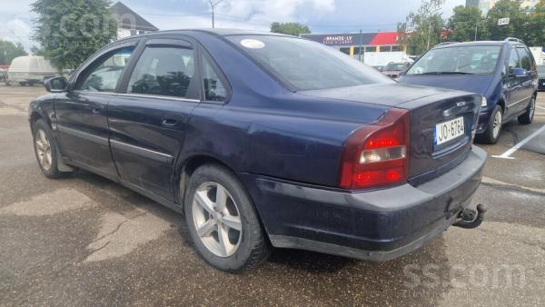 Blue Volvo S80 2000 in Riga, with an engine capacity of 2.40 L and mileage of 0 thousand km for 670 €, photo 7 on AUTOMOTO.COM.LV