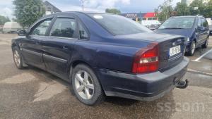 Blue Volvo S80 2000 in Riga, with an engine capacity of 2.40 L and mileage of 0 thousand km for 670 €, photo 8 on AUTOMOTO.COM.LV