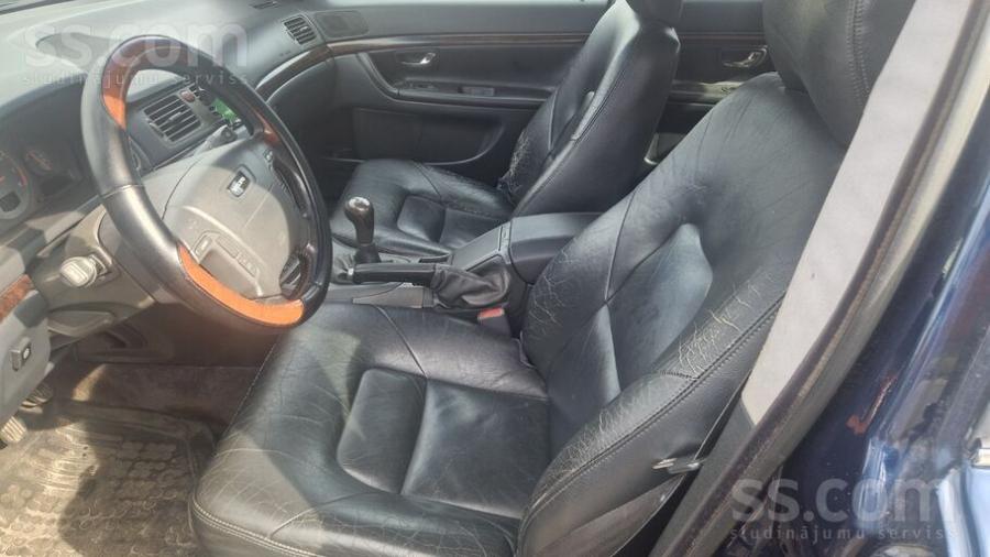 Blue Volvo S80 2000 in Riga, with an engine capacity of 2.40 L and mileage of 0 thousand km for 670 €, photo 12 on AUTOMOTO.COM.LV