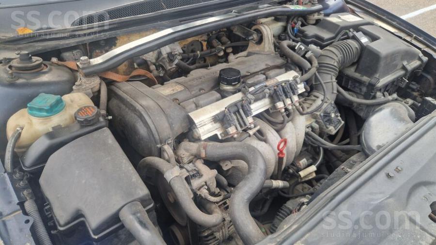 Blue Volvo S80 2000 in Riga, with an engine capacity of 2.40 L and mileage of 0 thousand km for 670 €, photo 15 on AUTOMOTO.COM.LV