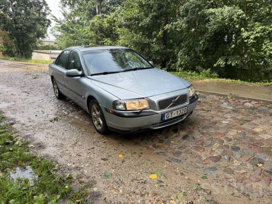 Синий Вольво С80 2000 в Салдус, объемом двигателя 2.50 л и пробегом 352 тыс. км за 950 €, фото 3 на AUTOMOTO.COM.LV