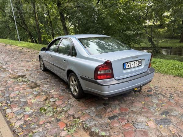 Blue Volvo S80 2000 in Saldus, with an engine capacity of 2.50 L and mileage of 352 thousand km for 950 €, photo 4 on AUTOMOTO.COM.LV