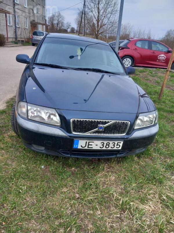 Zils Volvo S80 2001 Ludza, ar dzinēja tilpumu 2.50 L un nobraukumu 470 tūkst. km par 1000 €, foto 1 vietnē AUTOMOTO.COM.LV