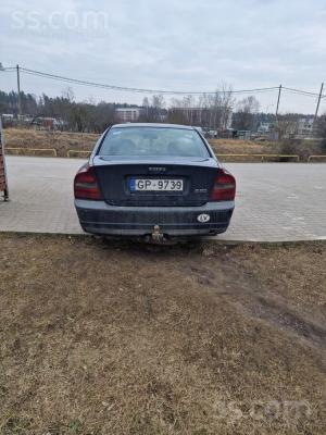 Zils Volvo S80 2001 Jelgava, ar dzinēja tilpumu 2.50 L un nobraukumu 517 tūkst. km par 900 €, foto 2 vietnē AUTOMOTO.COM.LV