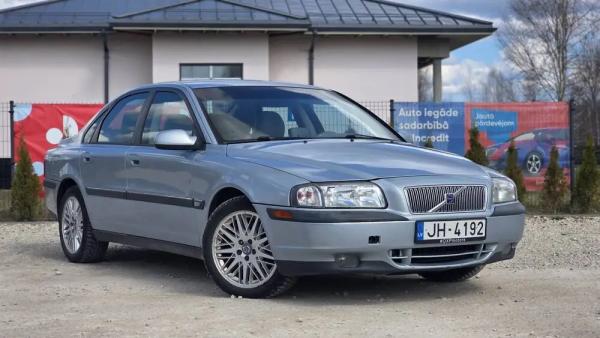 Zils Volvo S80 2001 Jelgava, ar dzinēja tilpumu 2.90 L un nobraukumu 260 tūkst. km par 1490 €, foto 3 vietnē AUTOMOTO.COM.LV