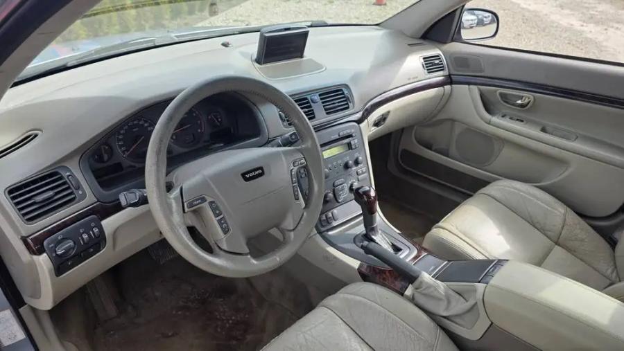 Синий Вольво С80 2001 в Елгава, объемом двигателя 2.90 л и пробегом 260 тыс. км за 1490 €, фото 16 на AUTOMOTO.COM.LV