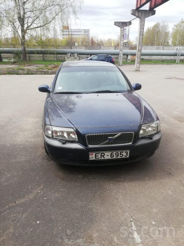 Zils Volvo S80 2001 Rīga, ar dzinēja tilpumu 2.40 L un nobraukumu 144 tūkst. km par 1600 €, foto 6 vietnē AUTOMOTO.COM.LV