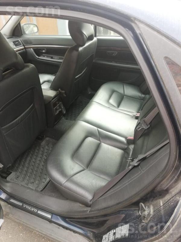 Zils Volvo S80 2001 Rīga, ar dzinēja tilpumu 2.40 L un nobraukumu 144 tūkst. km par 1600 €, foto 7 vietnē AUTOMOTO.COM.LV