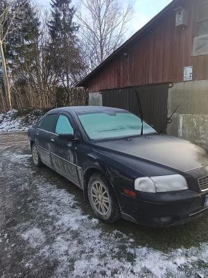 Blue Volvo S80 2002 in Talsi, with an engine capacity of 2.40 L and mileage of 307 thousand km for 1500 €, photo 4 on AUTOMOTO.COM.LV