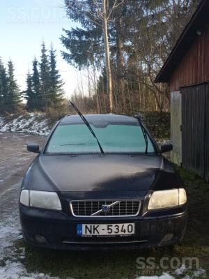 Blue Volvo S80 2002 in Talsi, with an engine capacity of 2.40 L and mileage of 307 thousand km for 1500 €, photo 1 on AUTOMOTO.COM.LV