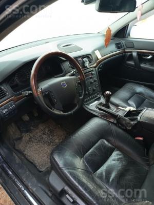 Blue Volvo S80 2002 in Talsi, with an engine capacity of 2.40 L and mileage of 307 thousand km for 1500 €, photo 10 on AUTOMOTO.COM.LV
