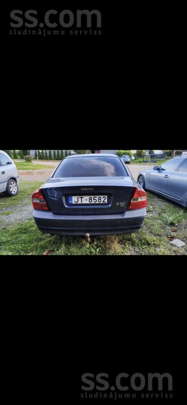 Zils Volvo S80 2002 Rīga, ar dzinēja tilpumu 2.40 L un nobraukumu 325 tūkst. km par 2500 €, foto 3 vietnē AUTOMOTO.COM.LV