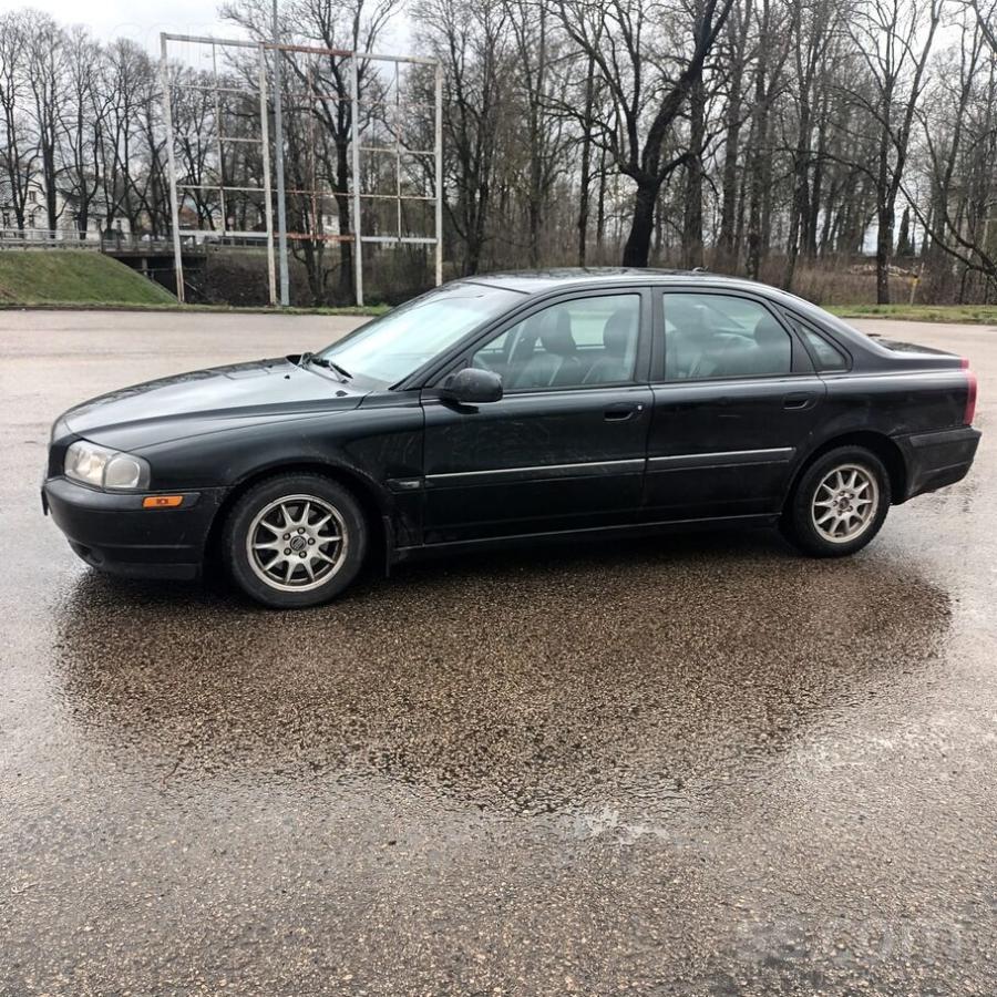 Zils Volvo S80 2002 Aizkraukle, ar dzinēja tilpumu 2.40 L un nobraukumu 565 tūkst. km par 630 €, foto 4 vietnē AUTOMOTO.COM.LV