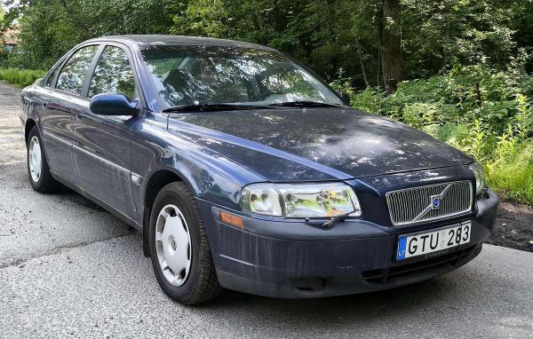 Zils Volvo S80 2002 Kauņa, ar dzinēja tilpumu 2.44 L un nobraukumu 335 tūkst. km par 690 €, foto 4 vietnē AUTOMOTO.COM.LV