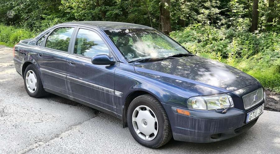 Blue Volvo S80 2002 in Kaunas, with an engine capacity of 2.44 L and mileage of 335 thousand km for 690 €, photo 6 on AUTOMOTO.COM.LV