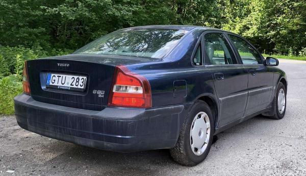 Zils Volvo S80 2002 Kauņa, ar dzinēja tilpumu 2.44 L un nobraukumu 335 tūkst. km par 690 €, foto 6 vietnē AUTOMOTO.COM.LV