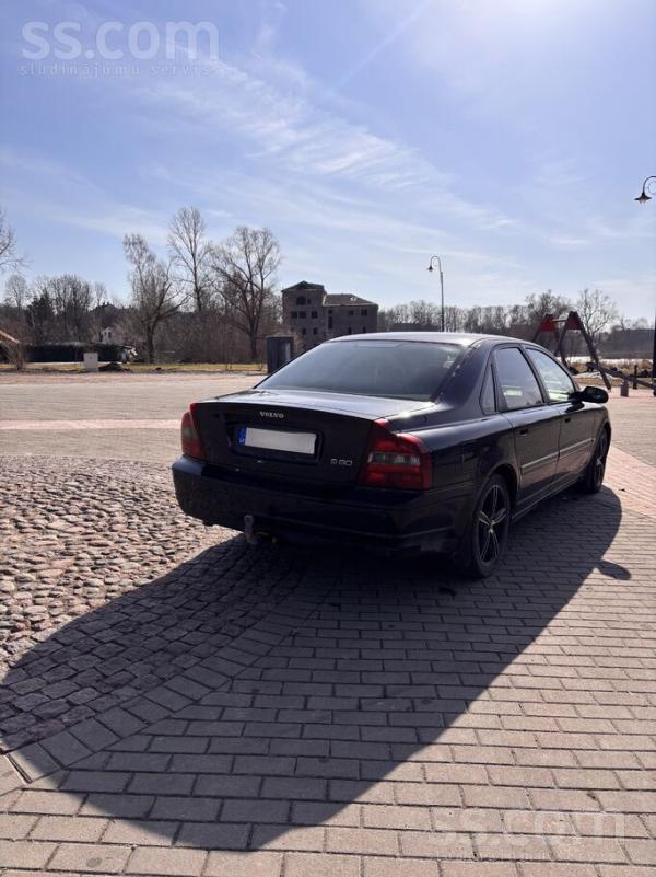 Zils Volvo S80 2002 Bauska, ar dzinēja tilpumu 2.40 L un nobraukumu 337 tūkst. km par 500 €, foto 3 vietnē AUTOMOTO.COM.LV