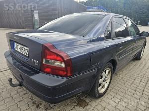 Blue Volvo S80 2002 in Riga, with an engine capacity of 2.40 L and mileage of 331 thousand km for 2000 €, photo 3 on AUTOMOTO.COM.LV