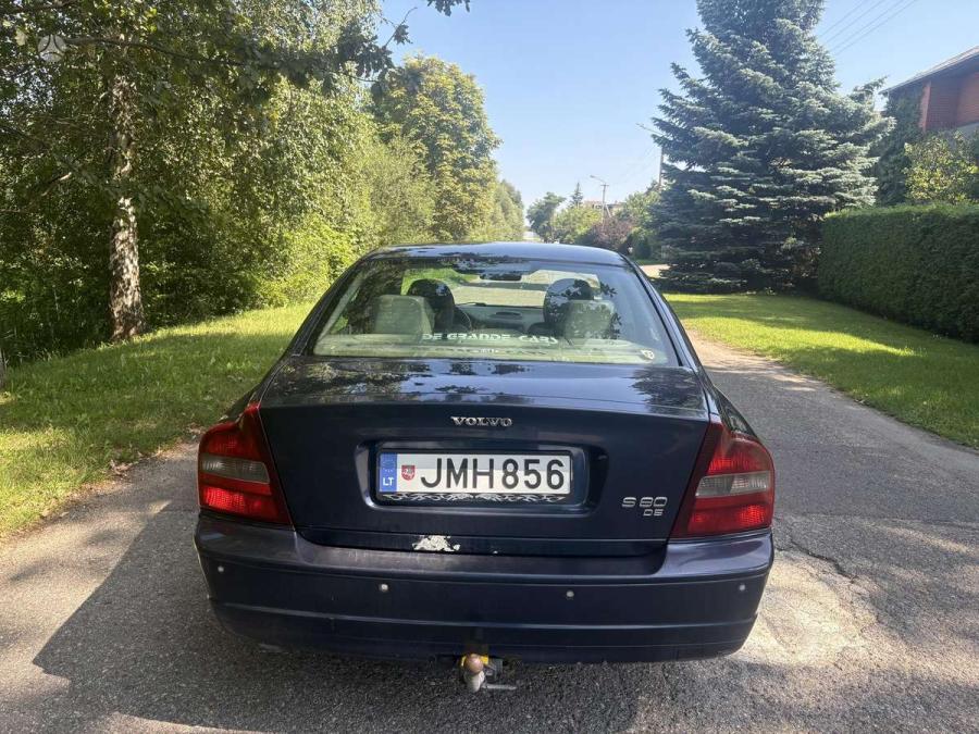 Zils Volvo S80 2002 Panevēža, ar dzinēja tilpumu 2.40 L un nobraukumu 466 tūkst. km par 850 €, foto 3 vietnē AUTOMOTO.COM.LV