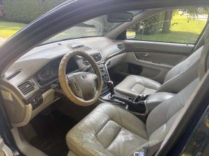 Zils Volvo S80 2002 Panevēža, ar dzinēja tilpumu 2.40 L un nobraukumu 466 tūkst. km par 850 €, foto 9 vietnē AUTOMOTO.COM.LV