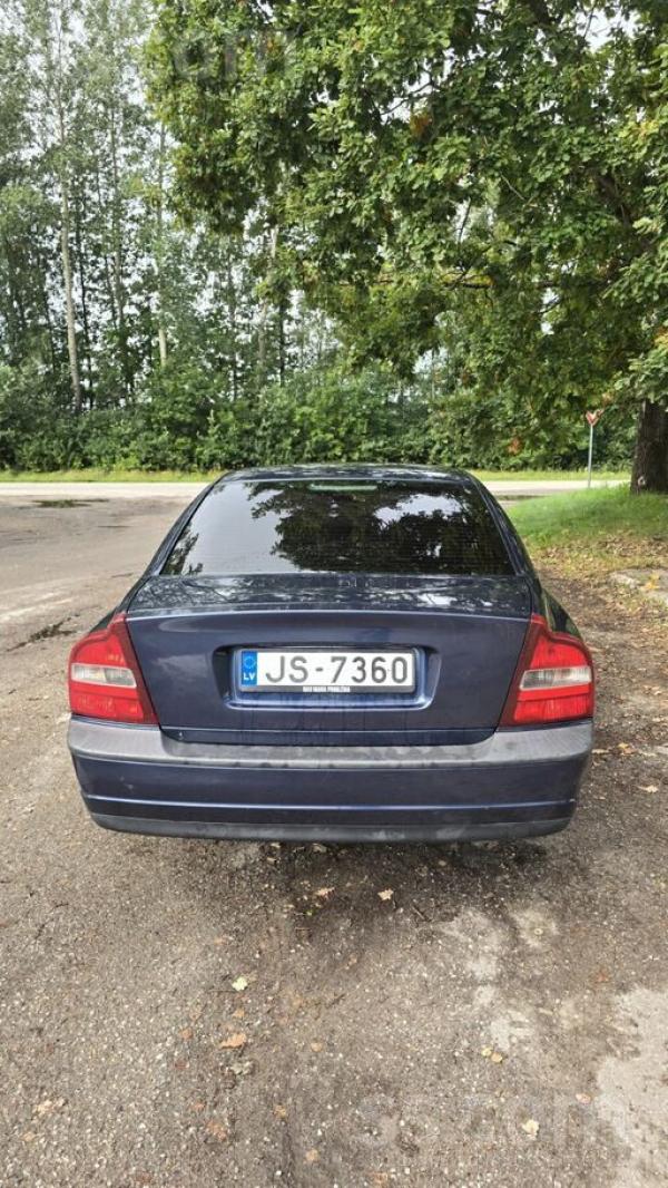 Zils Volvo S80 2002 Talsi, ar dzinēja tilpumu 2.40 L un nobraukumu 322 tūkst. km par 1400 €, foto 5 vietnē AUTOMOTO.COM.LV