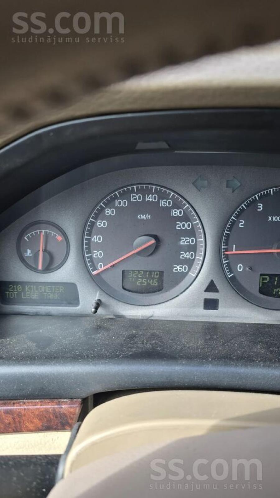 Zils Volvo S80 2002 Talsi, ar dzinēja tilpumu 2.40 L un nobraukumu 322 tūkst. km par 1400 €, foto 8 vietnē AUTOMOTO.COM.LV
