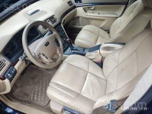Zils Volvo S80 2002 Rīga, ar dzinēja tilpumu 2.40 L un nobraukumu 375 tūkst. km par 1200 €, foto  vietnē AUTOMOTO.COM.LV