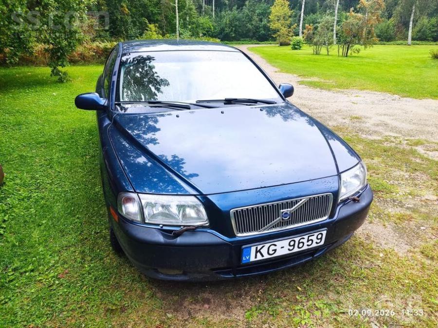 Zils Volvo S80 2002 Rīga, ar dzinēja tilpumu 2.40 L un nobraukumu 375 tūkst. km par 1200 €, foto 3 vietnē AUTOMOTO.COM.LV