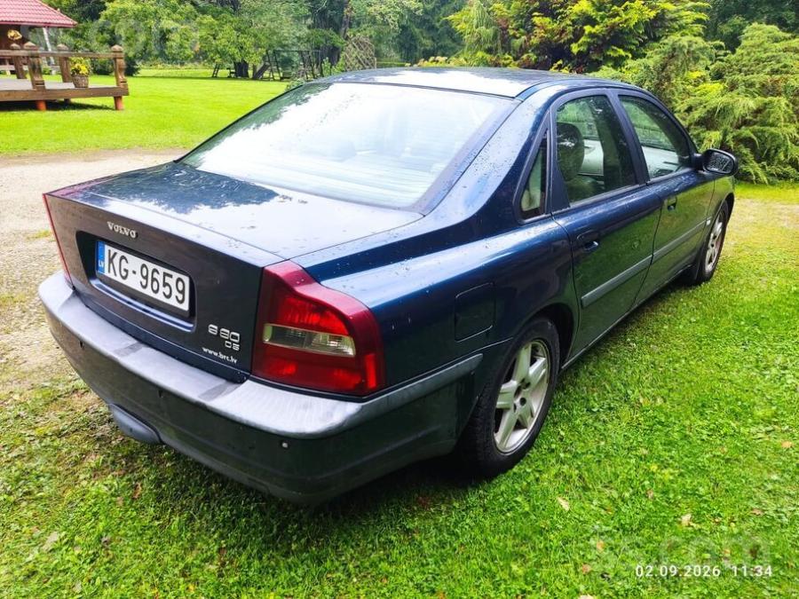 Zils Volvo S80 2002 Rīga, ar dzinēja tilpumu 2.40 L un nobraukumu 375 tūkst. km par 1200 €, foto 6 vietnē AUTOMOTO.COM.LV
