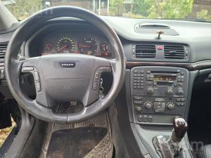 Zils Volvo S80 2002 Ludza, ar dzinēja tilpumu 2.40 L un nobraukumu 362 tūkst. km par 1200 €, foto 6 vietnē AUTOMOTO.COM.LV